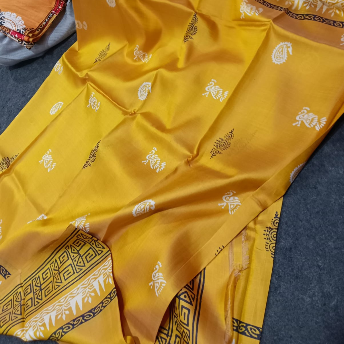 Wholesale Handloom Pure Silk Printed Saree. - USRA